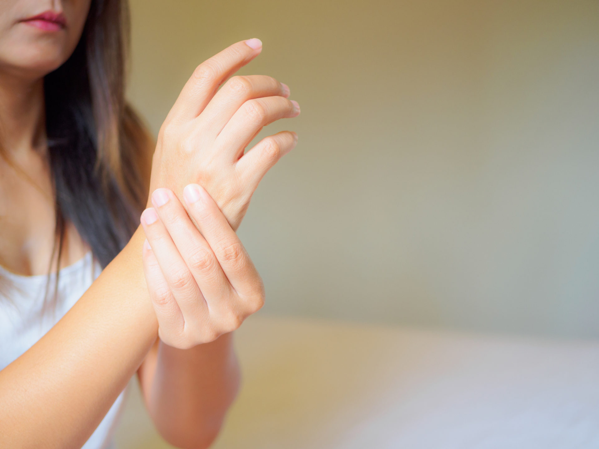 Symptoms of Ulnar Styloid Process Pain - DHealthWellness - Everything ...